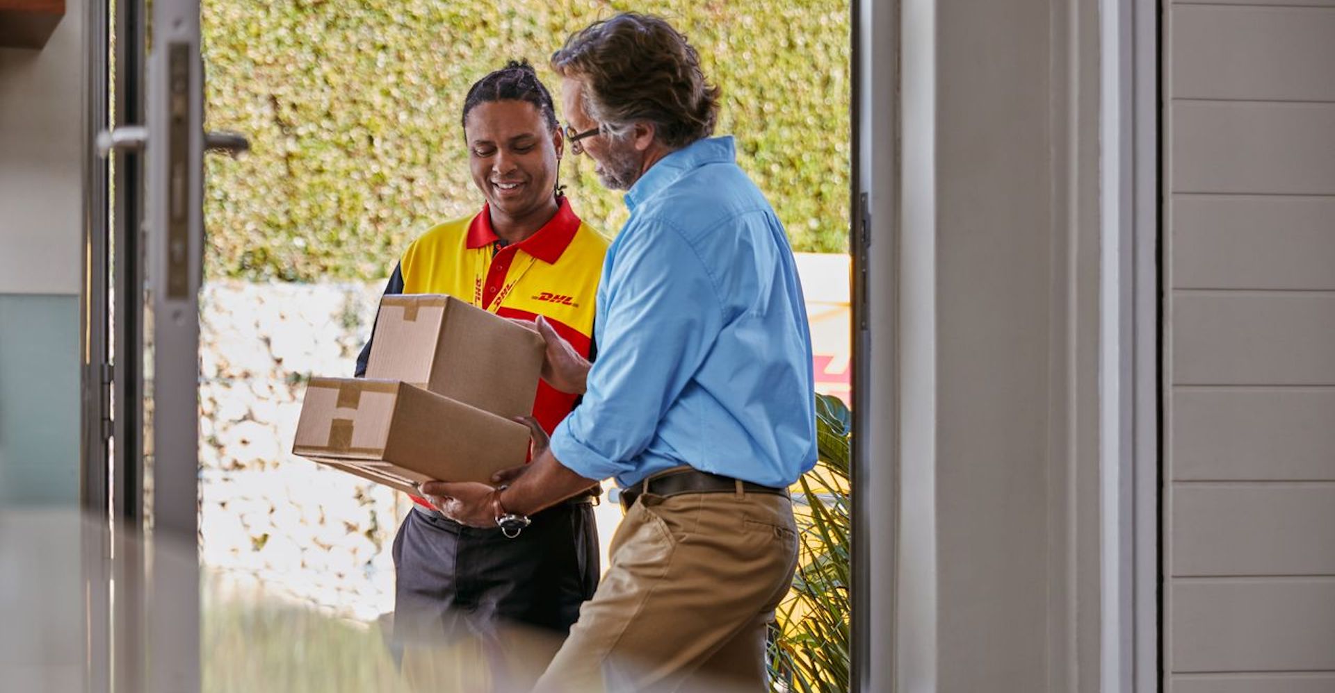 Faster Delivery: A Competitive Edge for E-Commerce | DHL Express Singapore