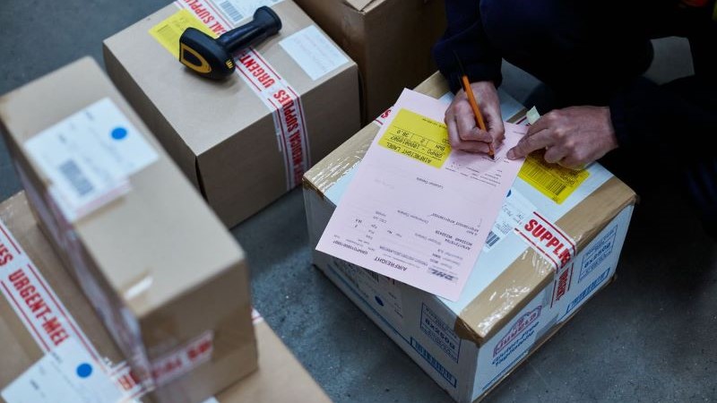 Tips for international express shipping from Vietnam to the UK