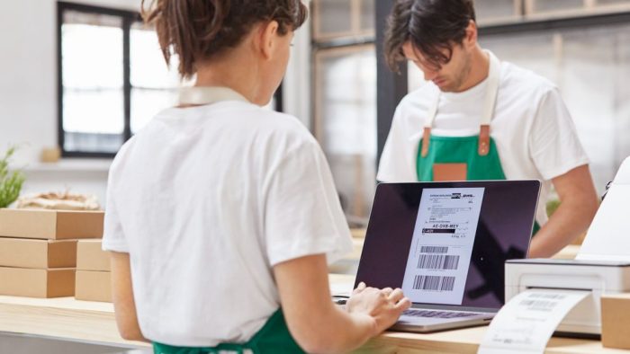 What is an Air Waybill? Step-by-step AWB Guide with DHL